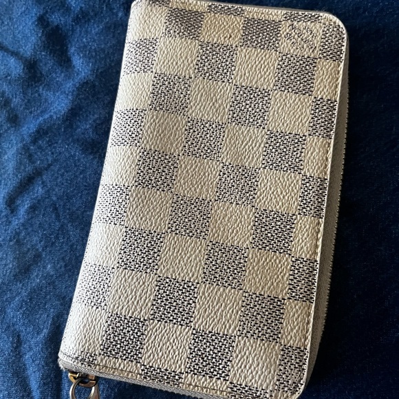 Louis Vuitton | Bags | Louis Vuitton Damier Azure Long Zippy Wallet ...